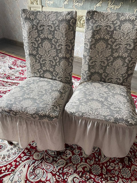 Чехлы на стулья.