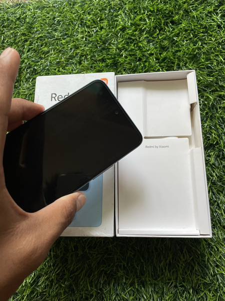 Redmi 12 8/256gb idial
