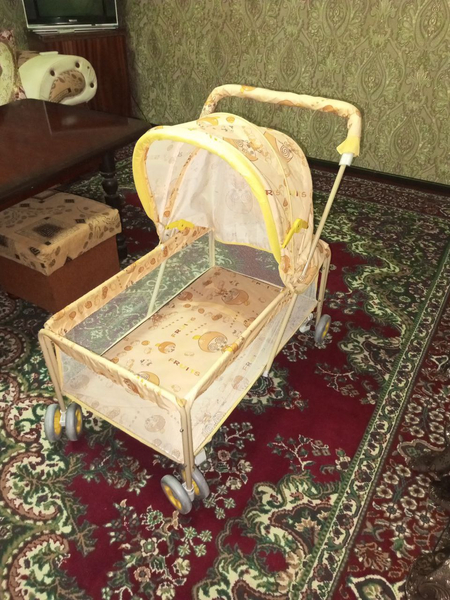 Продаётся детская кроватка