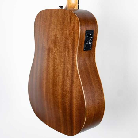 Gitara Taylor Amerikanskiy