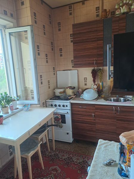 Продаю 1 в 2/5/5 на Юнусабаде-17. Ориентир 