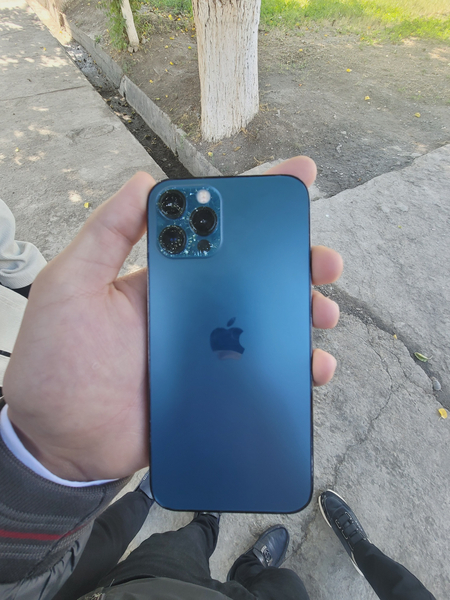Iphone 12 pro 70%