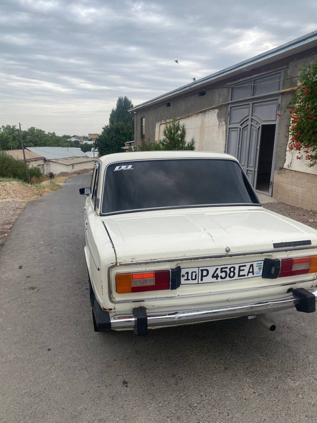 Jiguli 2106 sotladi