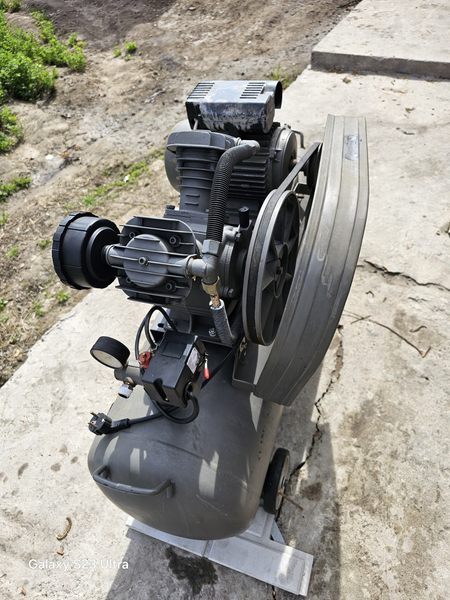 Kompressor SHIFOO 100 talik 220 ga ishlidi