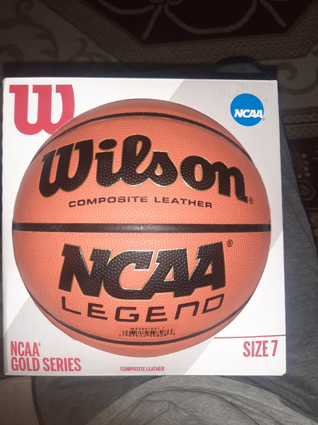 Американский баскетбальный мяч от Wilson NCAA