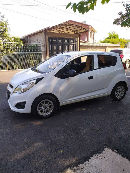 chevrolet spark 1 позиция 2017 год