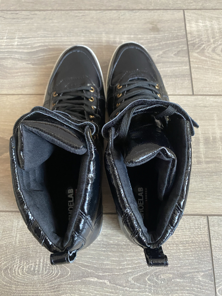 Zara оек кийим Английский