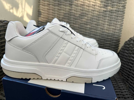 Обувь от Tommy Hilfiger