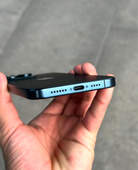 iPhone 15 Pro Max Blue Titanium Идеал