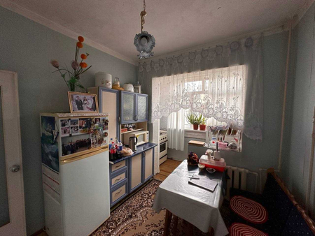 Продаётся 2 комнатная квартира в центре . ул.Бобура срочно {kos}