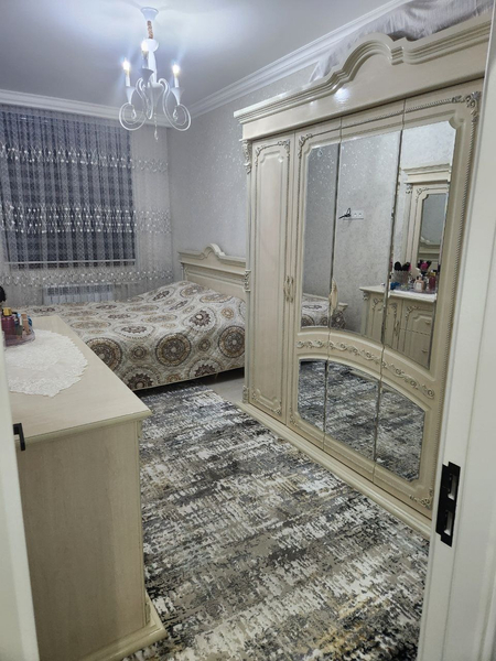 Продаётся квартира Ялонгоч 2/2/4. Балкон 2.0×3.0. Ор-р : Маданият унв