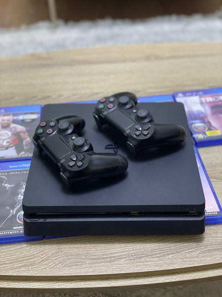 PlayStation 4slim 1TB