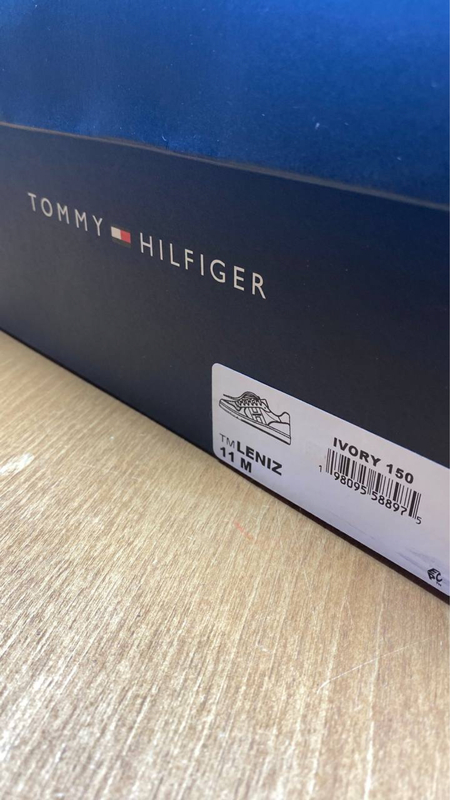 Tommy hilfiger оригинал 44р