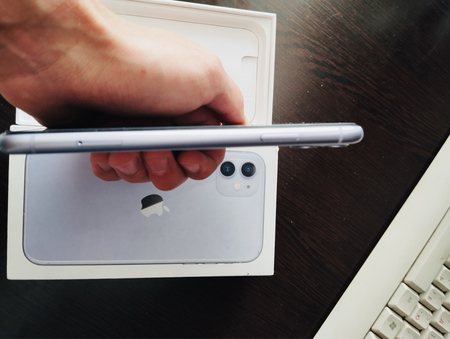 Iphone 11 ideal karobkali hich qati alishmagan