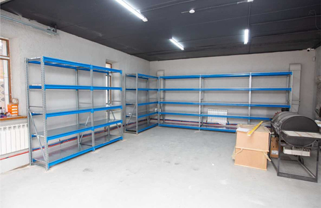 Продажа надежных складских стеллажей из металла