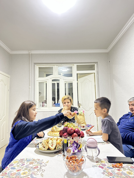 Srochna uy òzimniki. Kvartira sotiladi. 2 hona 3 hona qilingan.