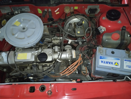 Lada Samara qizil