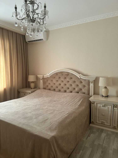 Продаётся 3/2/4 квартира в м.Космонавтов
