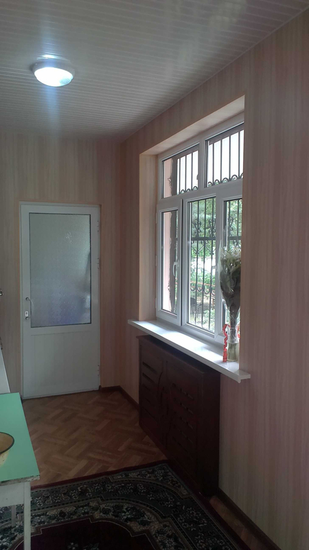 Продается 4-х комнатная квартира, 1-этаж. в массиве Сергели-4