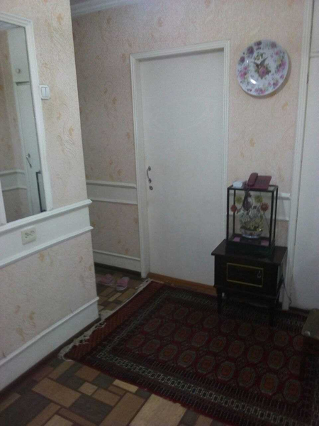 Продается  4 комнатная квартира на Максим Горький