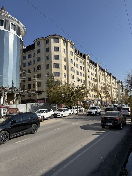 Kvartira sotiladi vagzal shaxar sudni yonida