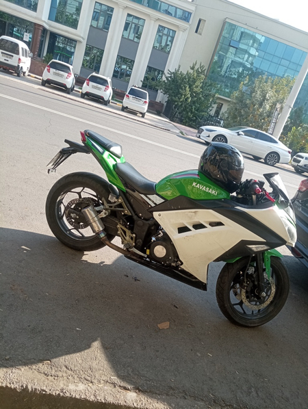 Kavasaki Ninja 400cc