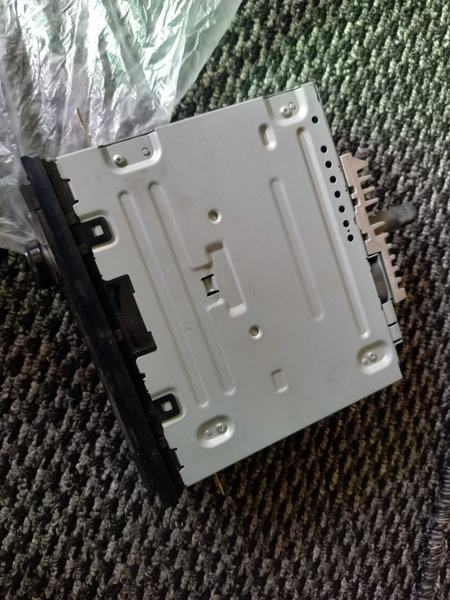 Продам Pioneer Deh - DEH S4150BT в отличном состоянии автомагнитолла