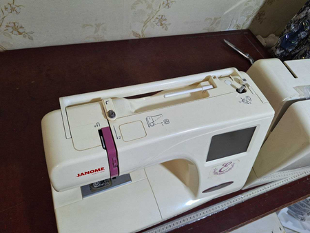 Juita JT888-FQ raspashvalka, Janome MemoryCraft350E avtomatik mashinka