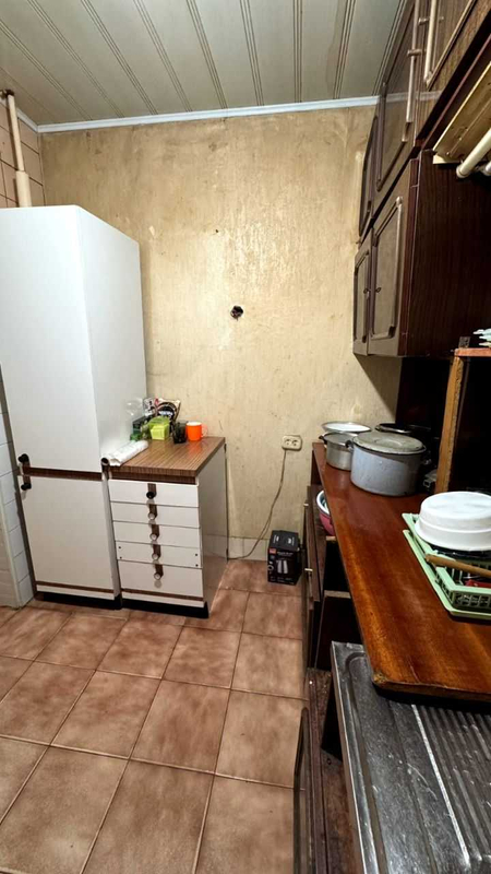 продаю  2х комнатная 2 этаж 4 этажка
