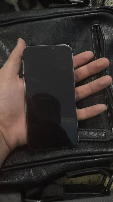 Iphone X  64 gb emkost 70 rodnoy