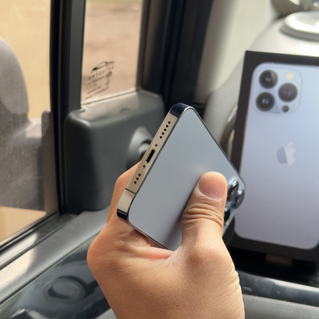 Iphone 13 pro Seria blue karopka bor