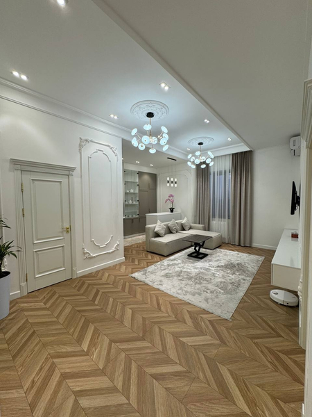 ПРОДАЕТСЯ 2/4/8
НОВОСТРОЙКА
ЖК Meras Residence
на Ракат махалля
(Яккас