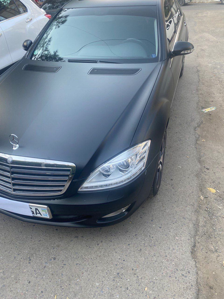 Автомобиль  Mercedes S350