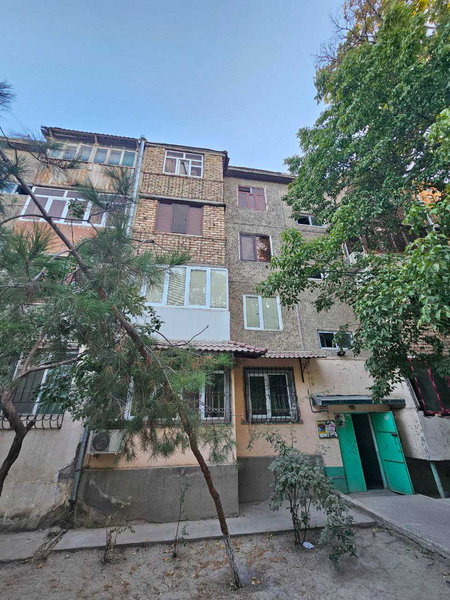 2х комнатная квартира на 2 этаже, без ремонта, Мархабо