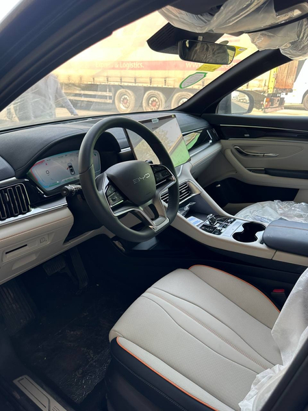 Byd Chempion 605