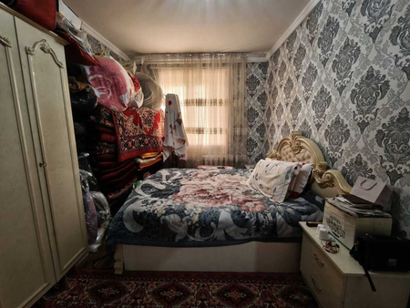 Срочно Продается  Юнусабадский район-4 квартал  3/2/4 (J3849)
