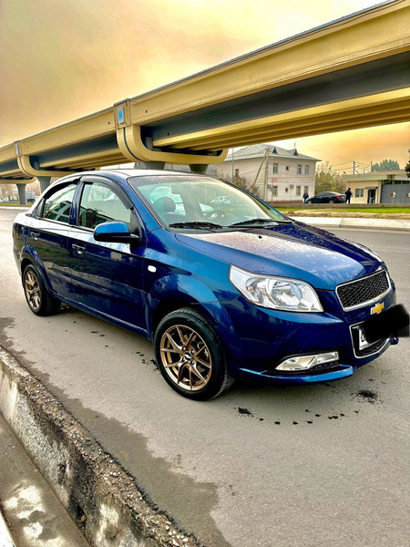 Продаётся Нексия 3 автомат.