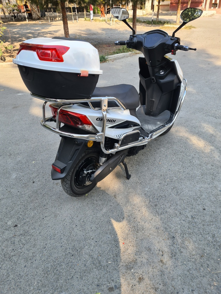 Gmindi elektr skuter