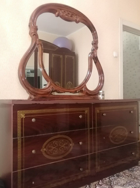 Продается спальная мебель