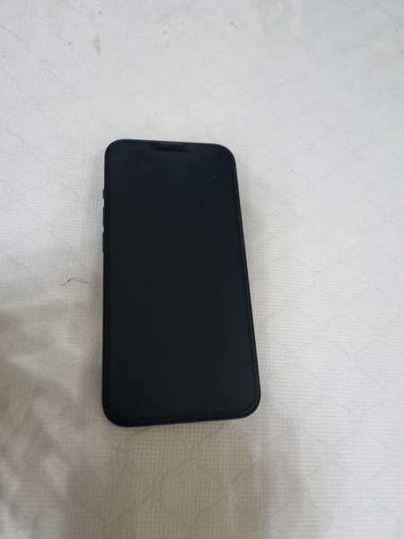 IPhone 13 сотилади