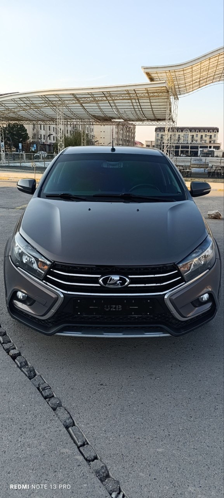 Lada Vesta седан cross