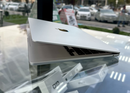 Macbook Air M2 8/256 GB 13 inch