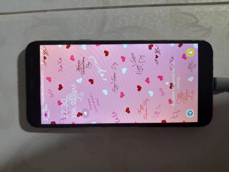 Samsung J6 holati yaxshi hotirasi 32 Gb