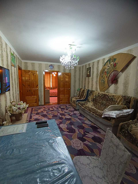 Чиланзар -6 кв-л 2/1/4 балкон 2х6