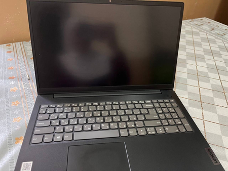 Ноутбук СРОЧНО Lenovo V15 Сотилади/Продаётся