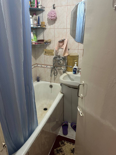 Продается квартира 3/4/5 в хорошем состояние,  Ибн Сино 2