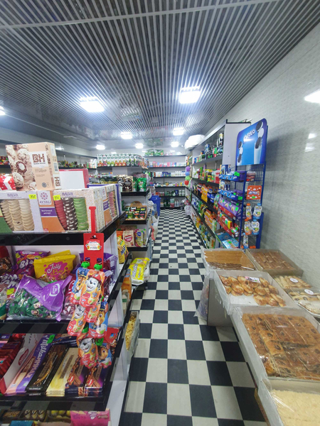 Продуктовый магазин сотилади