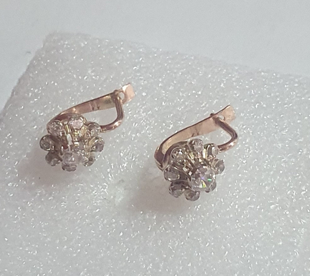 Серьги      золотые.