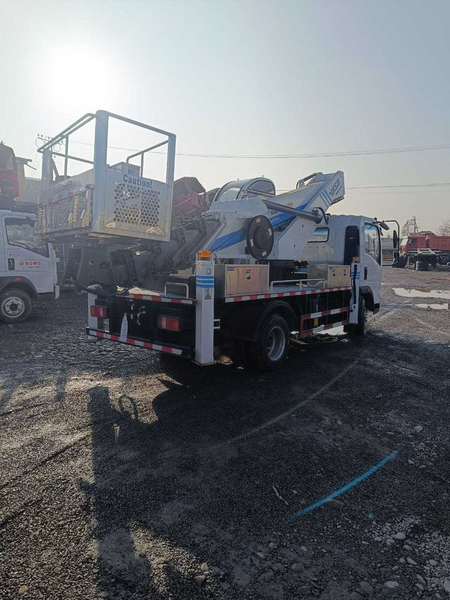 Howo Sinotruk Автовышка 28м сотувда тайёр от кучи 130