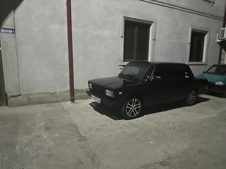 Vaz 2107 sotiladi